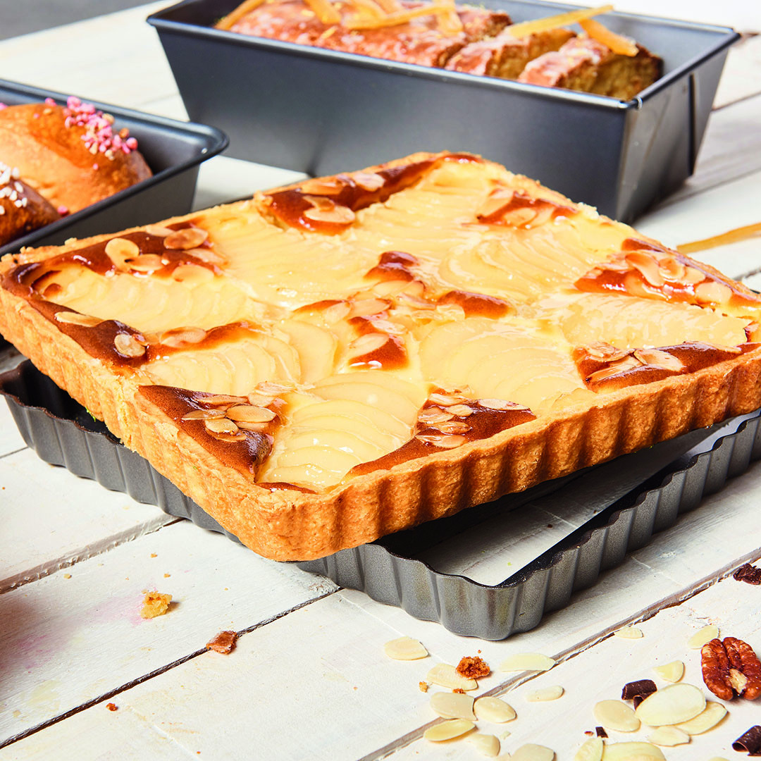 Non-stick steel Square tart mould 23x23cm removable bottom - de Buyer