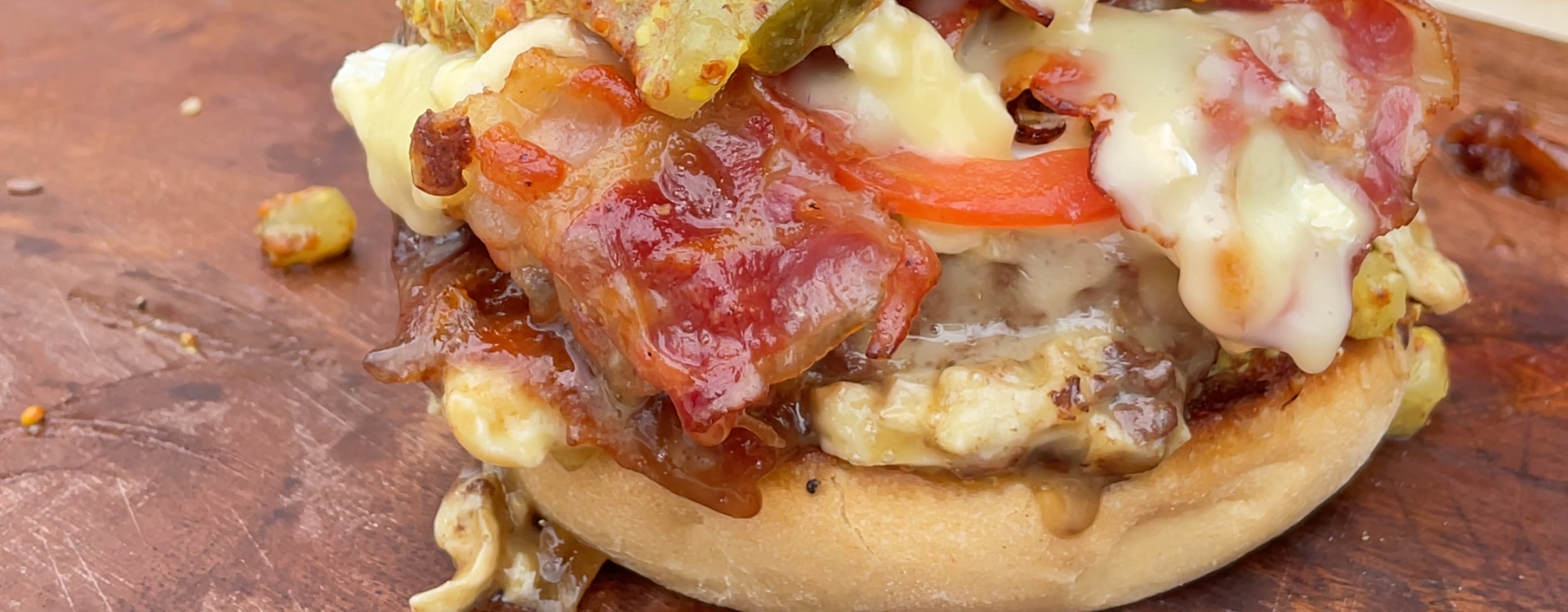 ULTIMATE CAMEMBERT BURGER